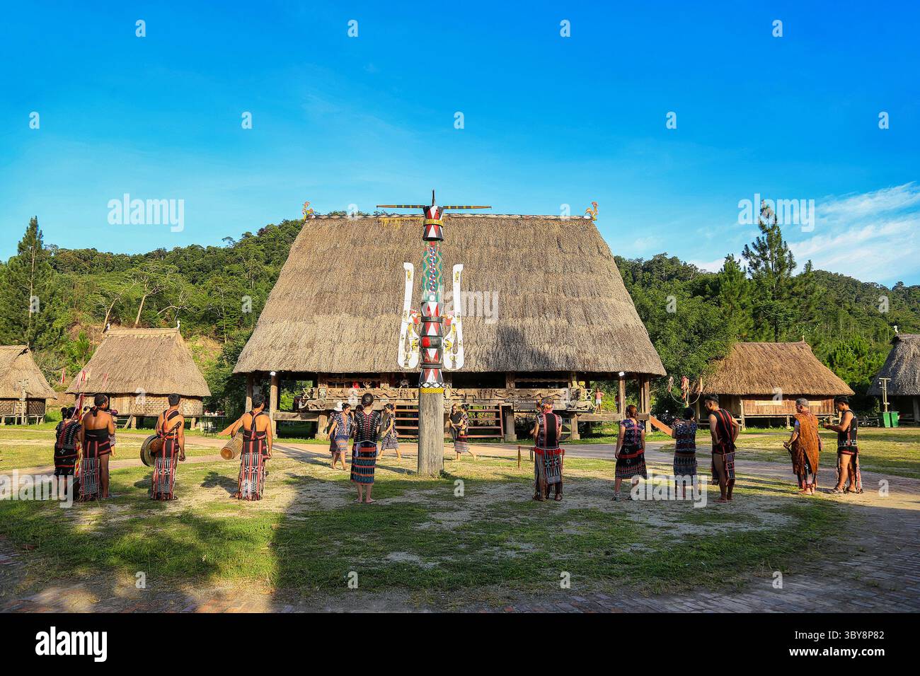Living space, costumes, musical instruments and traditional culture of ...