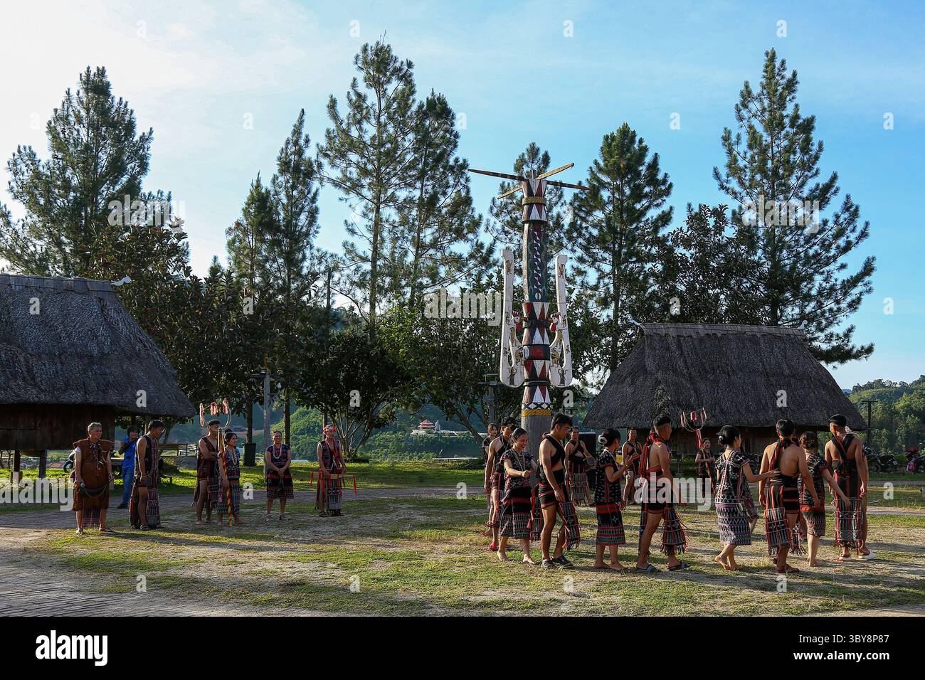 Living space, costumes, musical instruments and traditional culture of ...