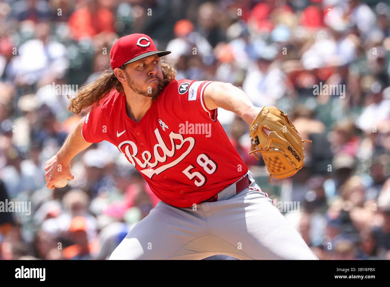 DETROIT, MI - JUNE 15: Cincinnati Reds relief pitcher Scott Barlow (58 ...