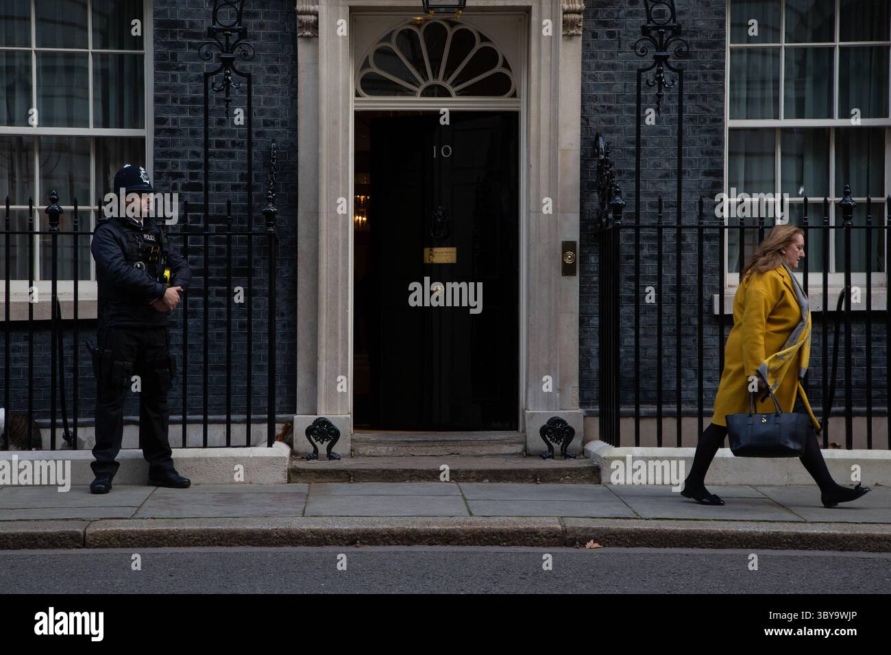 Sarah dines mp hi-res stock photography and images - Alamy