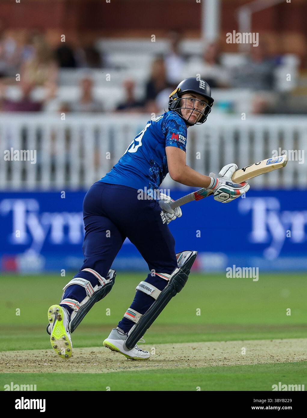 Nat sciver brunt india july hi-res stock photography and images - Alamy