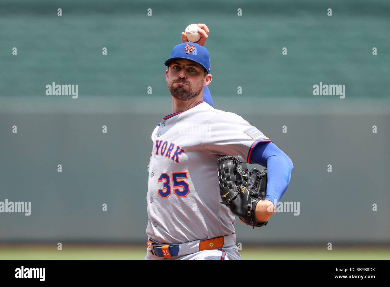 July 13, 2025: New York Mets starting pitcher Clay Holmes (35) warms up before the first inning ...