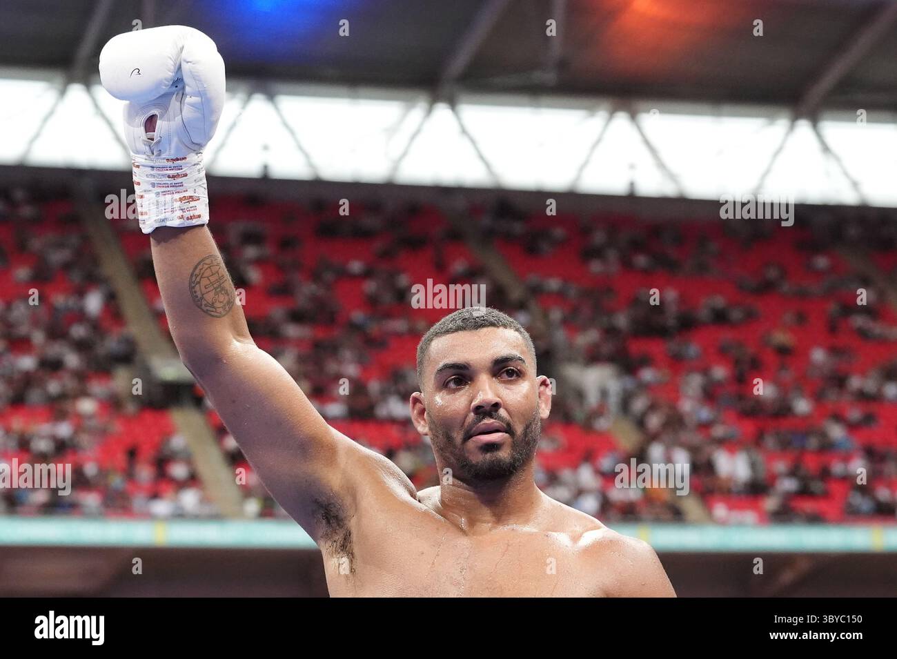 Solomon Dacres celebrates winning their heavyweight bout against ...