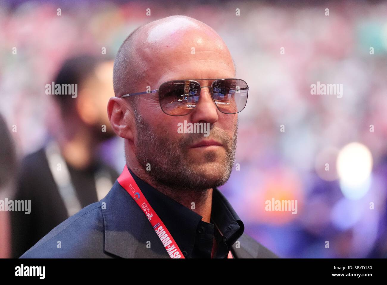 Jason Statham ringside at Wembley Stadium, London. Picture date ...