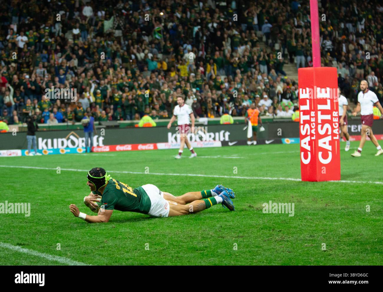 Springbok wing Edwill van der Merwe scoring a try in his maiden test ...
