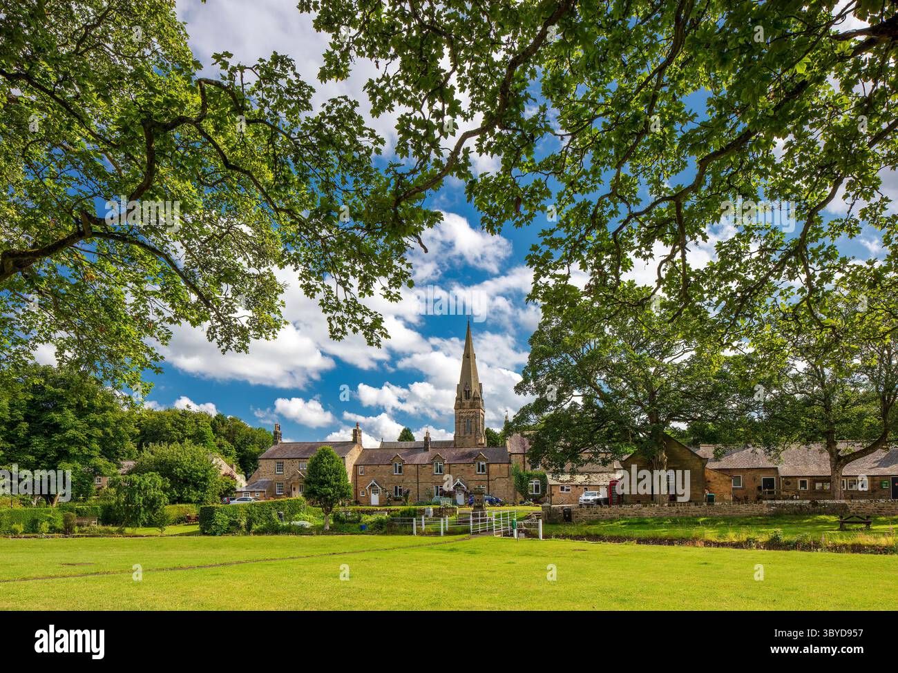 Grade ii listed standing stone hi-res stock photography and images - Alamy