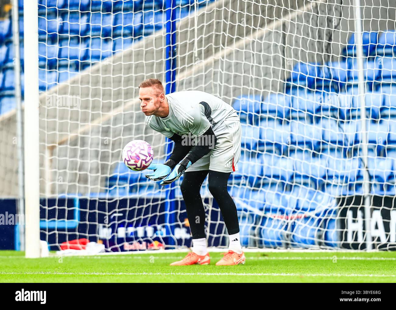 Matz Sels Nottingham Forest goalkeeper in the pregame warmup session ...