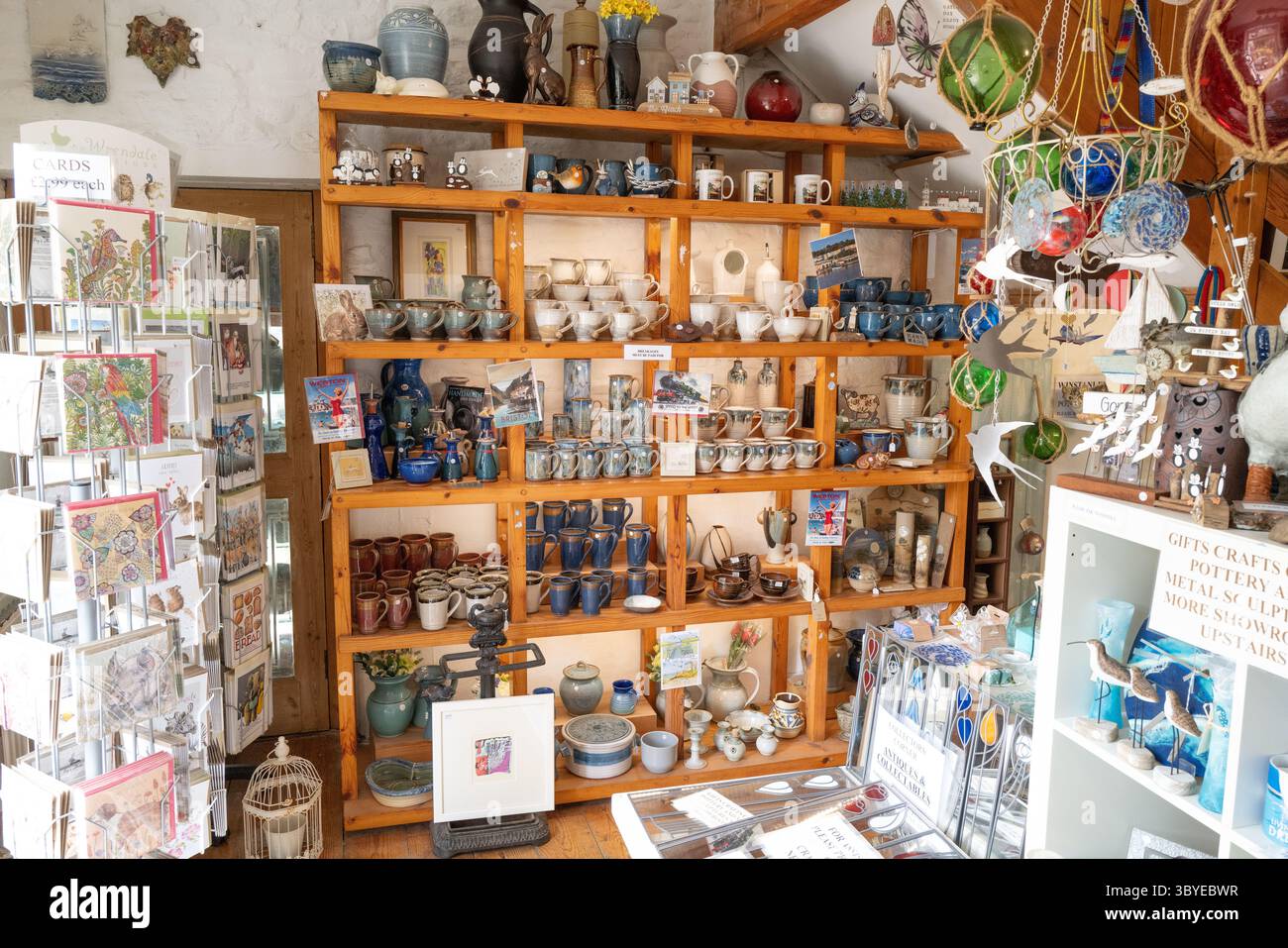 Clevedon pottery shop hi-res stock photography and images - Alamy