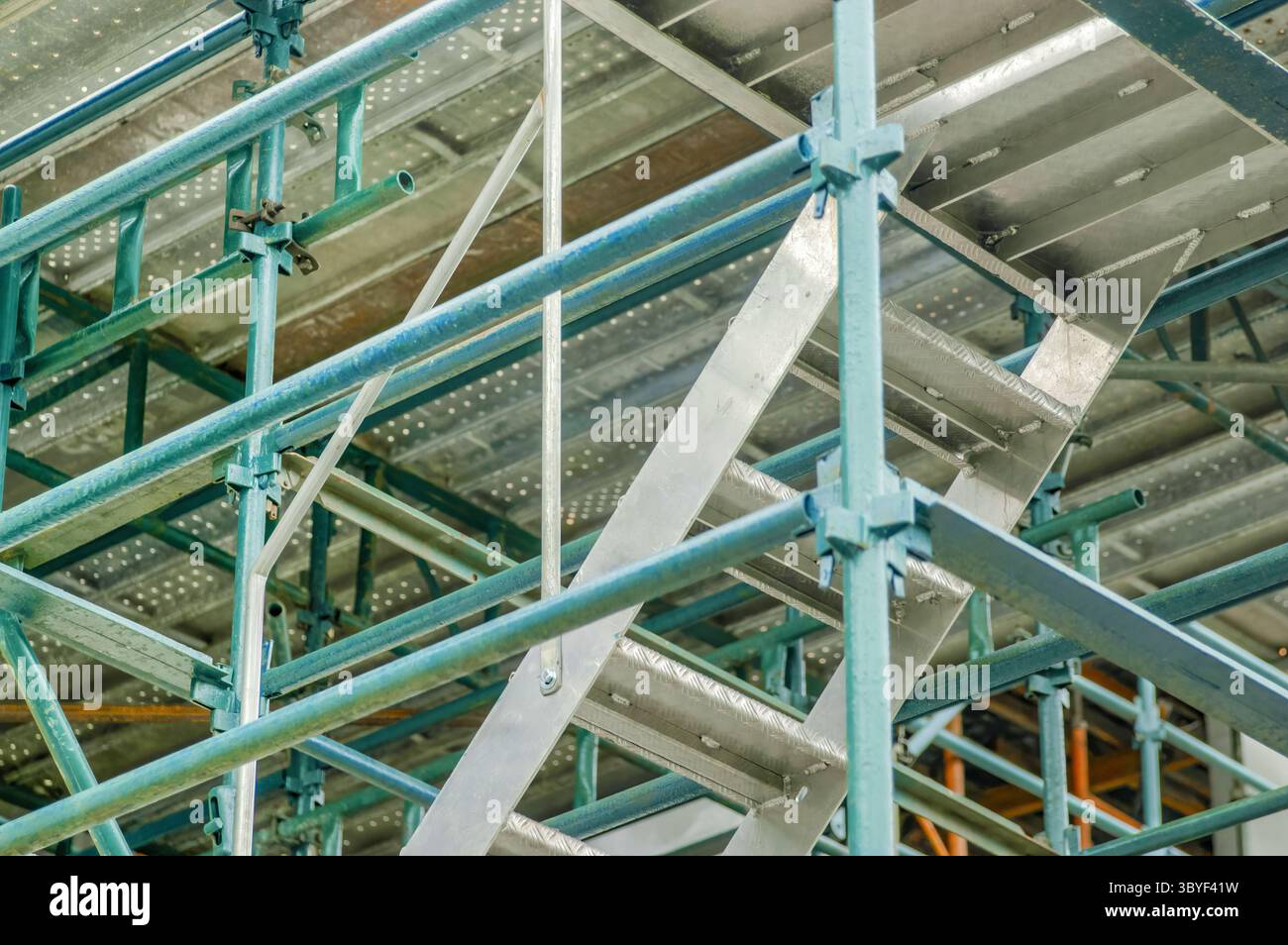 Detailed view steel scaffolding hi-res stock photography and images - Alamy