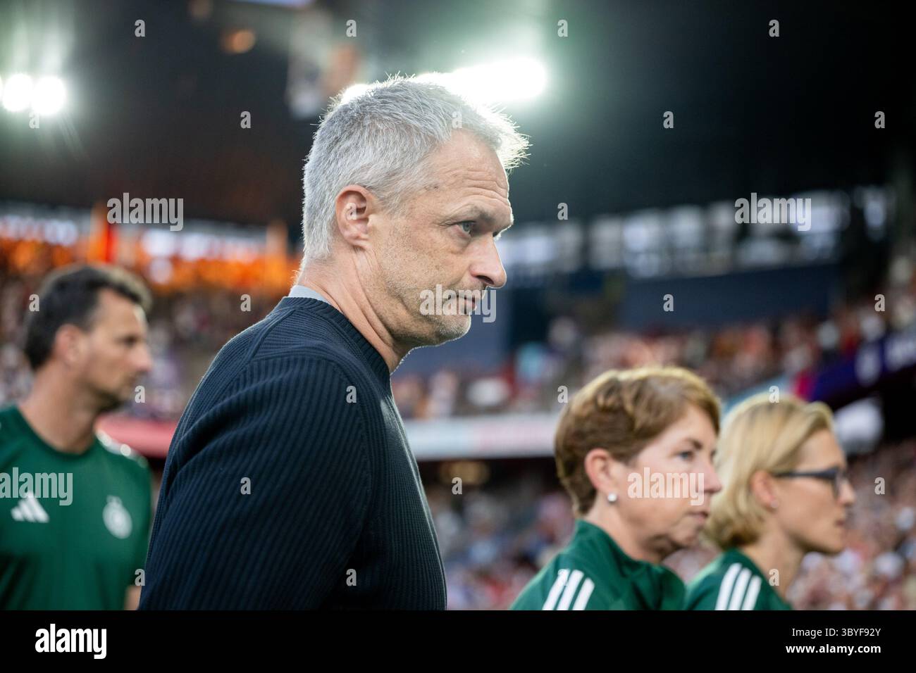 Christian Wueck (Deutschland, Bundestrainer) und Team um Maren Meinert ...