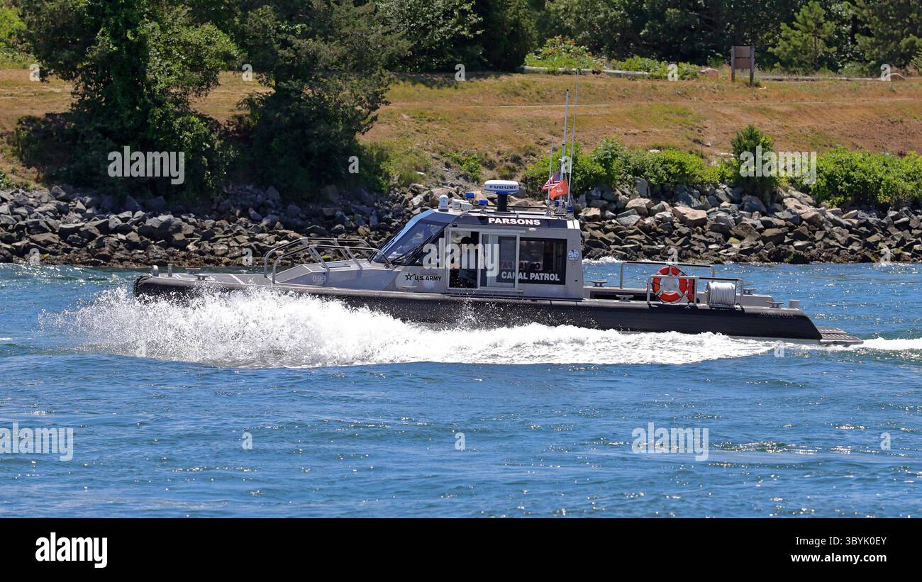 Usace patrol boat cape cod canal hi-res stock photography and images ...