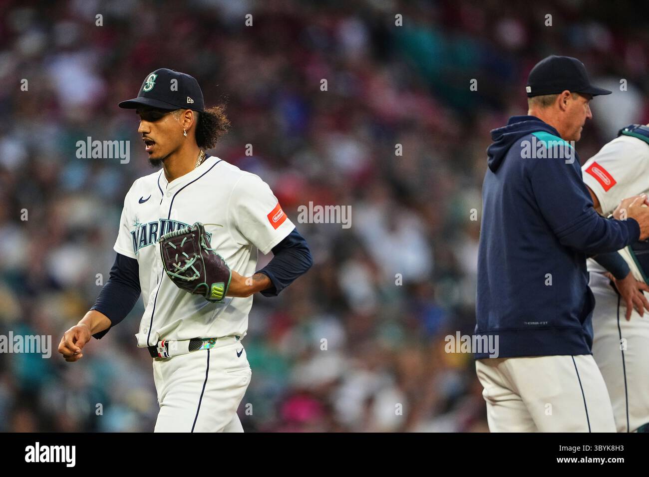 Seattle Mariners relief pitcher Carlos Vargas is relieved against the ...