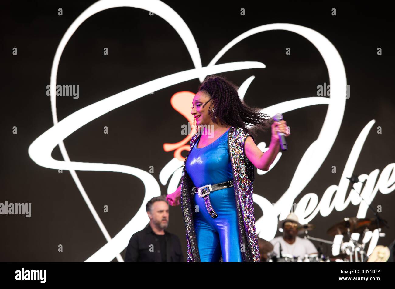 Englefield House, Berkshire, England. 19th July 2025. The Sister Sledge ...