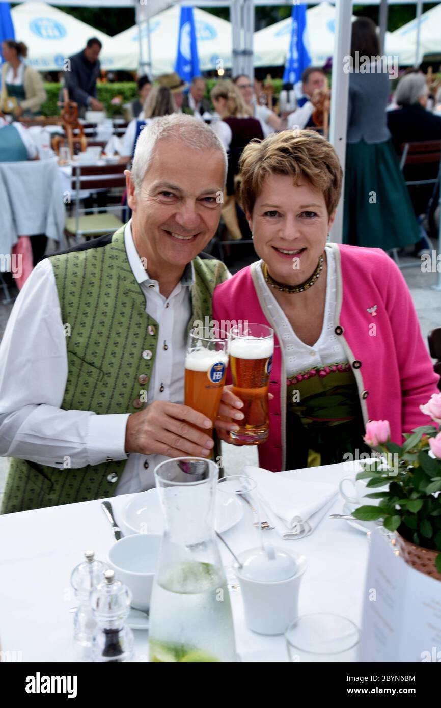Dr Michael Irmgard Moeller Hofbraeuvorstand Muenchen 20.07.2025 ...
