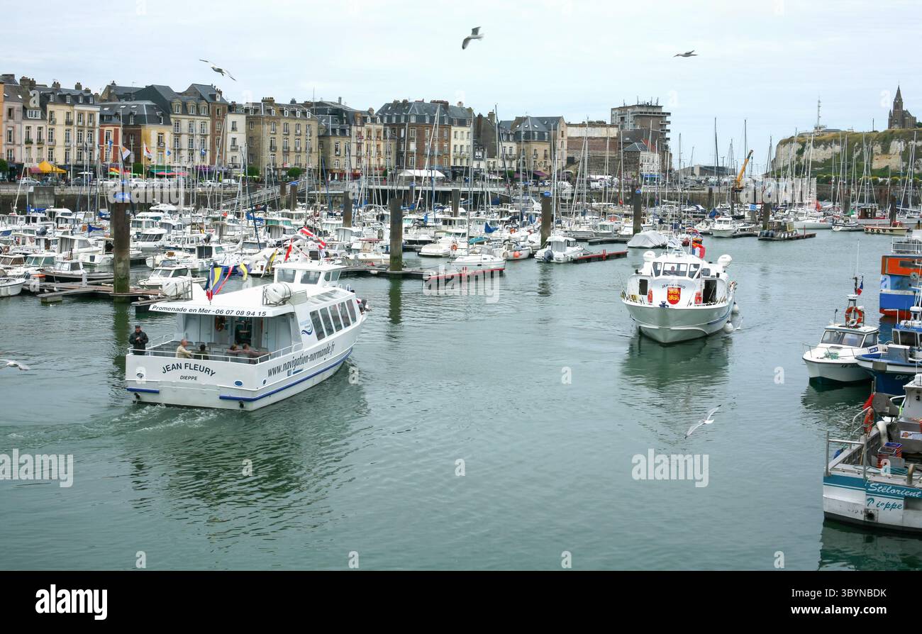 Northern france fishing hi-res stock photography and images - Alamy