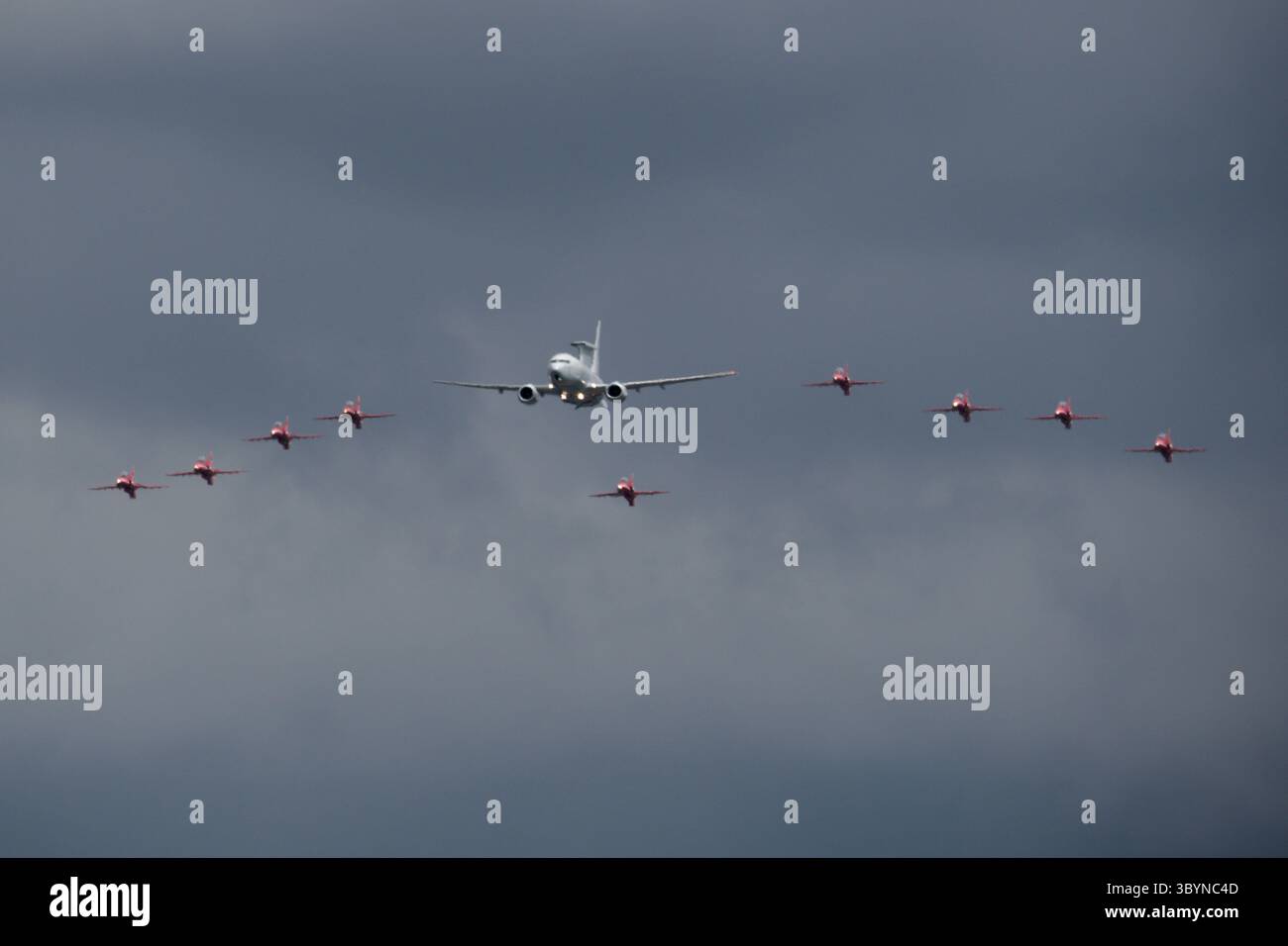 Boeing E-7 Wedgetail flypast with the Red Arrows at Royal International ...