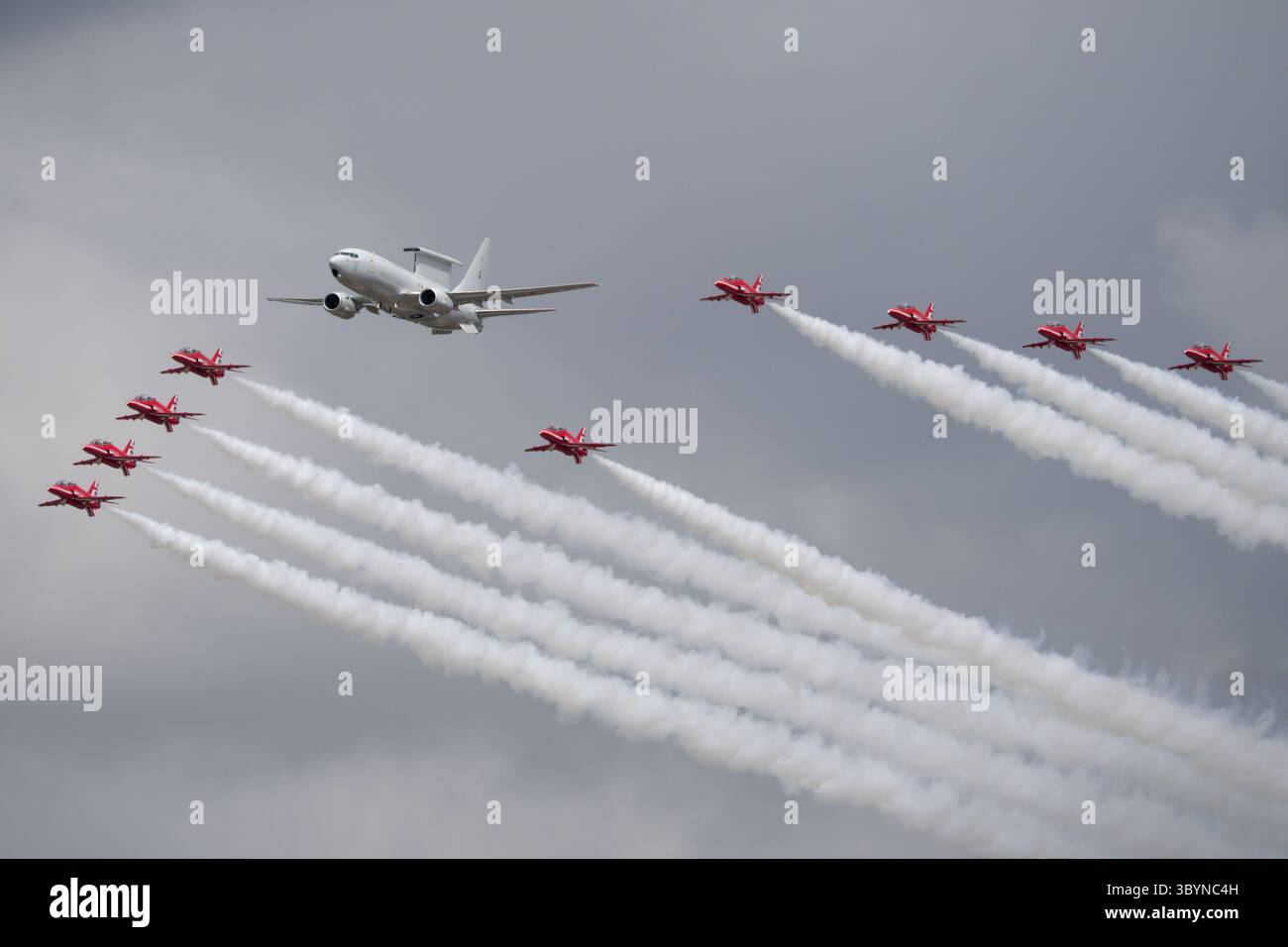 Boeing E-7 Wedgetail flypast with the Red Arrows at Royal International ...