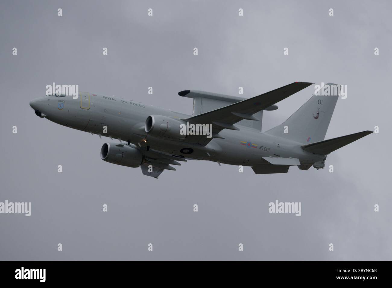 Boeing E-7 Wedgetail displaying at Royal International Air Tattoo (RIAT ...