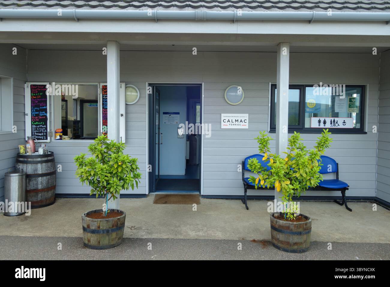 Fishnish hi-res stock photography and images - Alamy