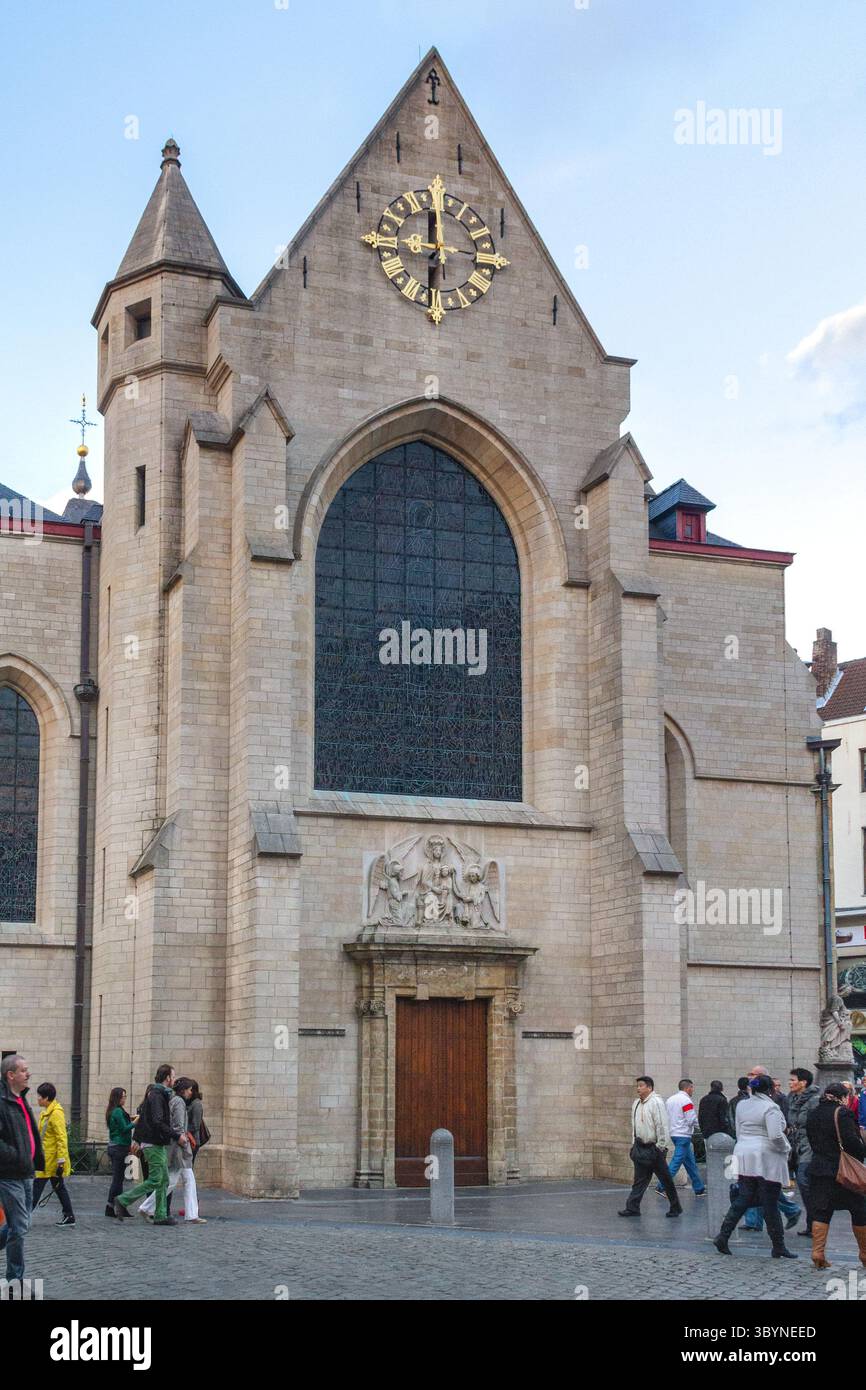 Facade modern st nicholas hi-res stock photography and images - Alamy
