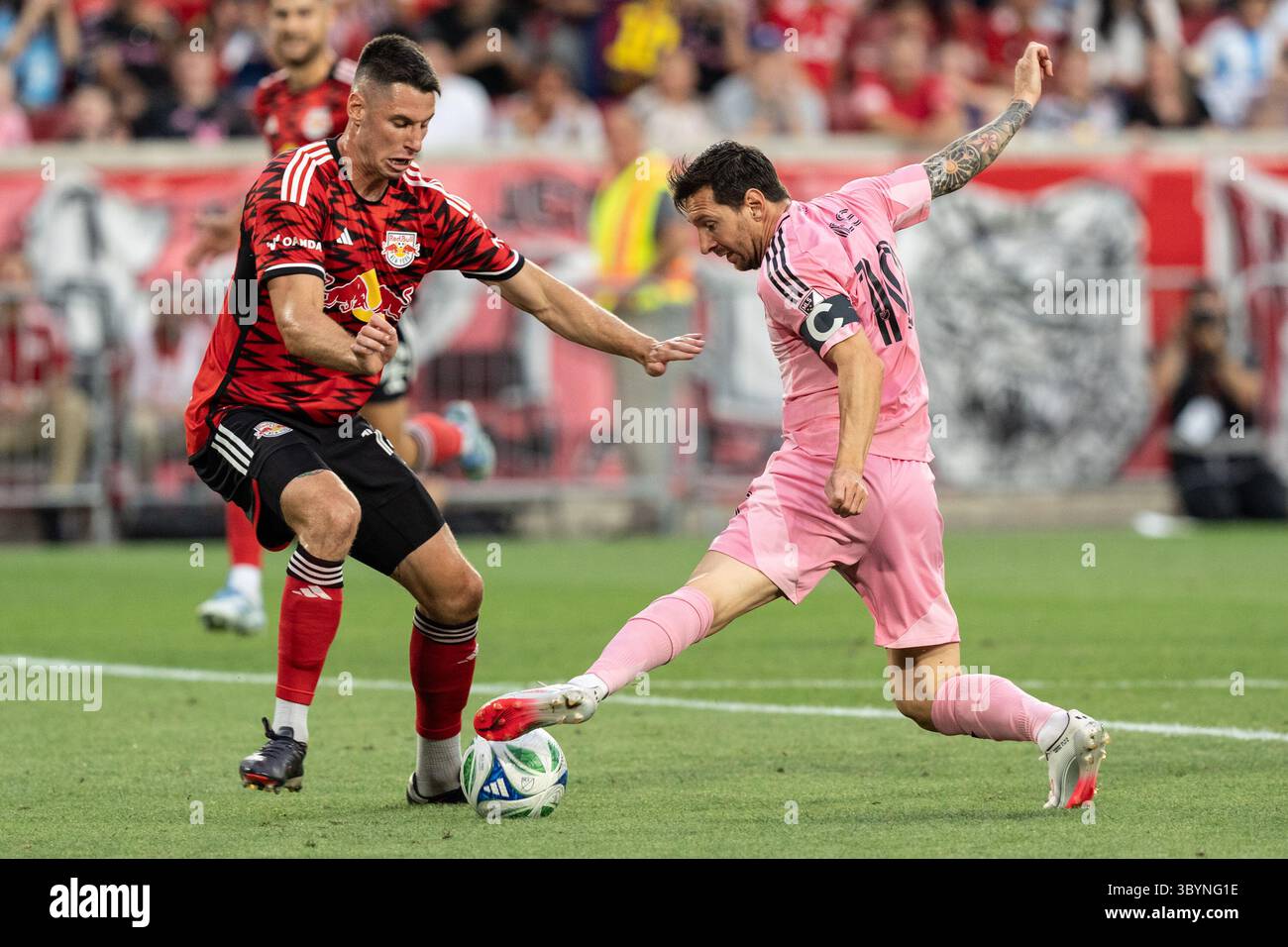 Sean Nealis (15) of Red Bulls trying to stop Lionel Messi (10) of Inter ...