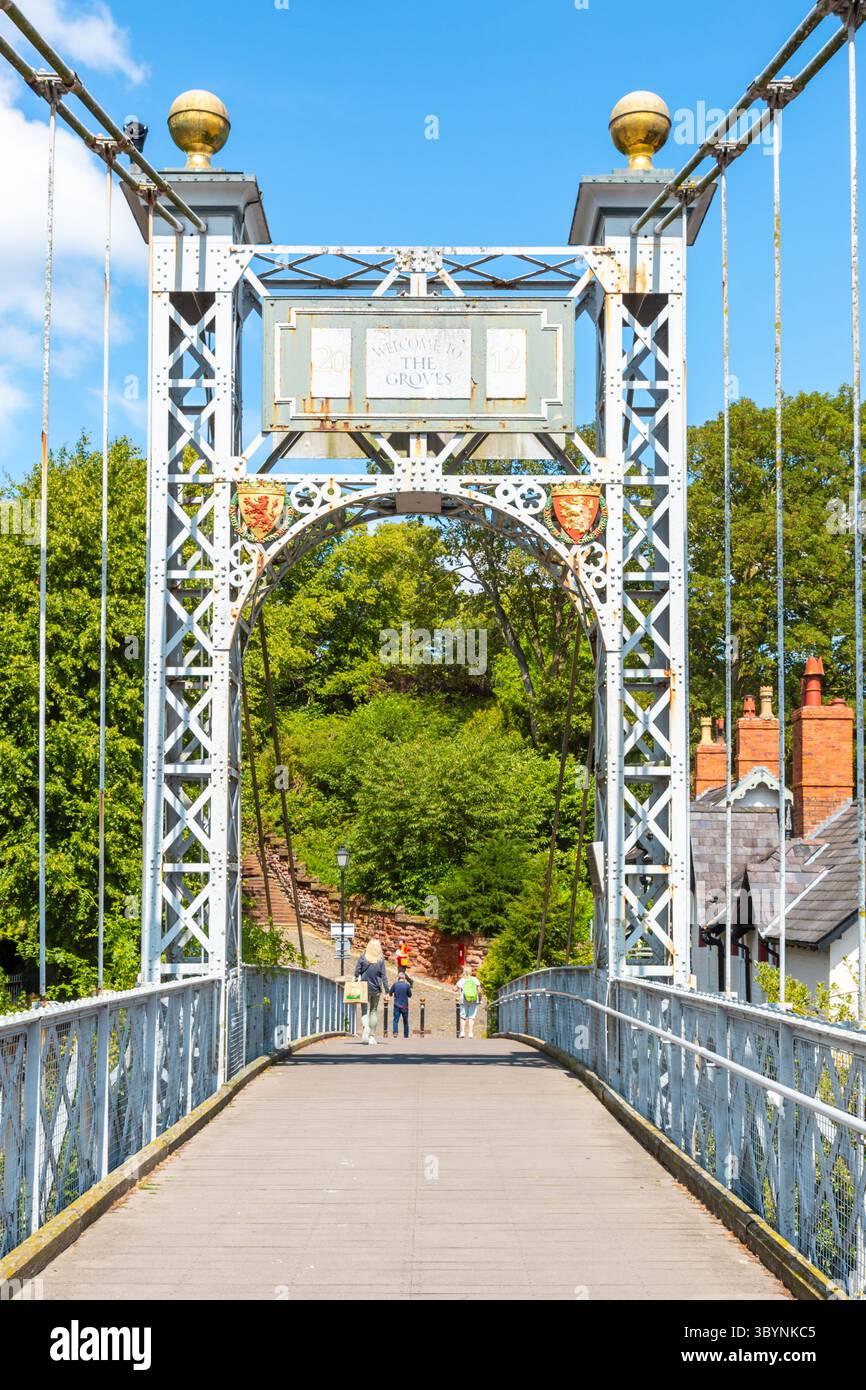 Queens Park footbridge over the River Dee, Chester, UK. 2025 Stock ...