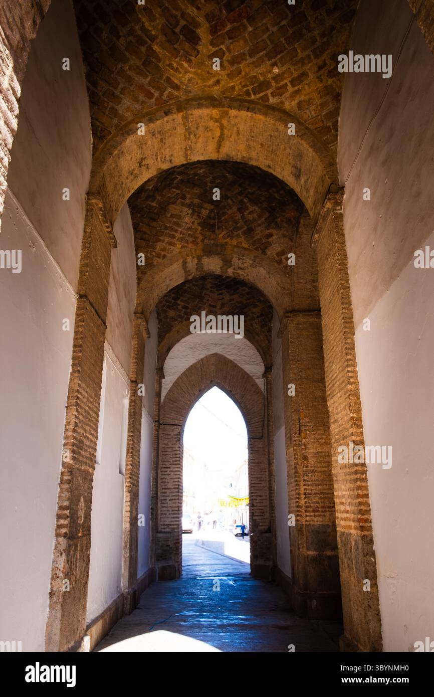 Picturesque alleyway old town hi-res stock photography and images - Alamy