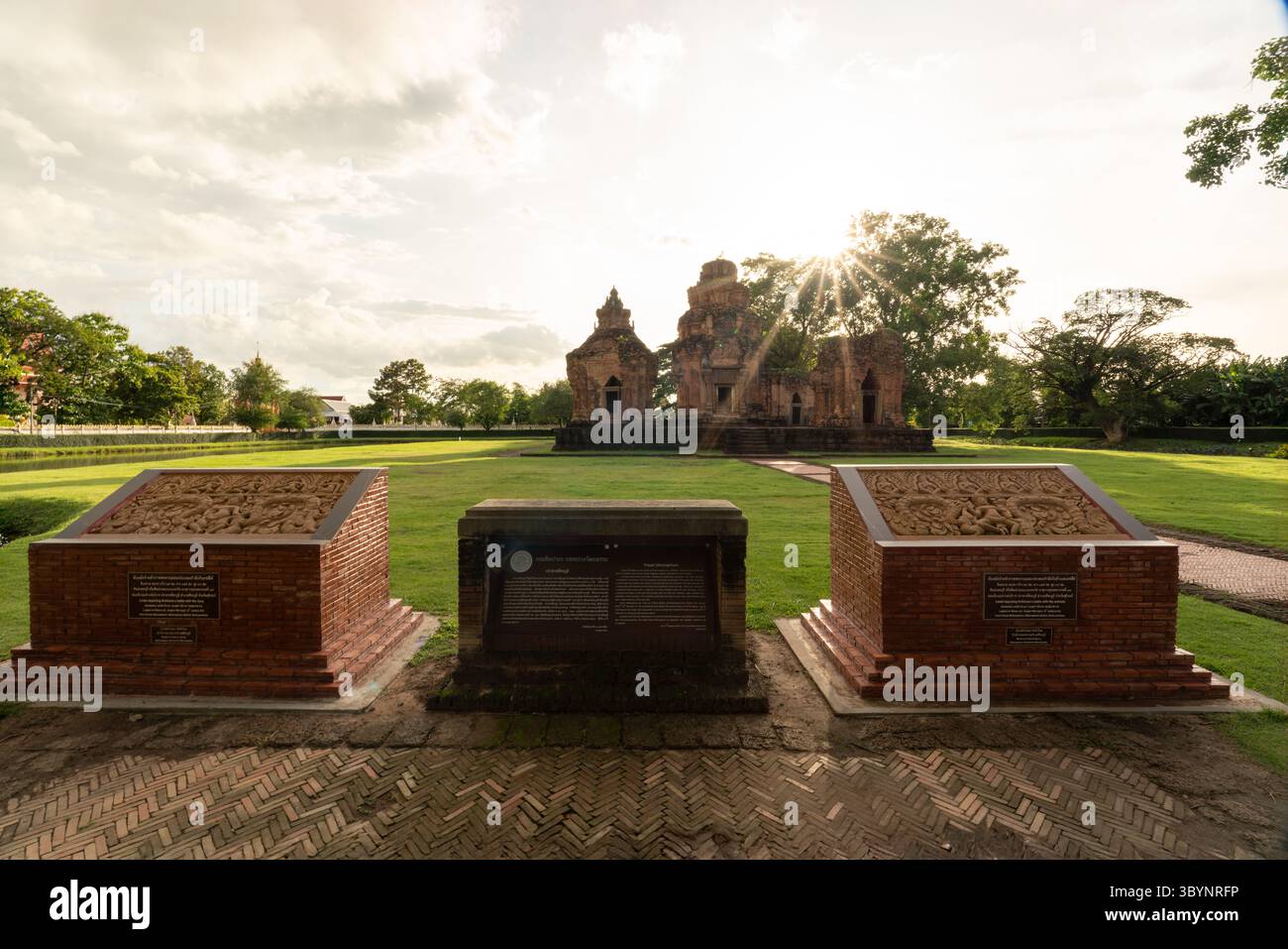 Theravada buddhist sect hi-res stock photography and images - Alamy