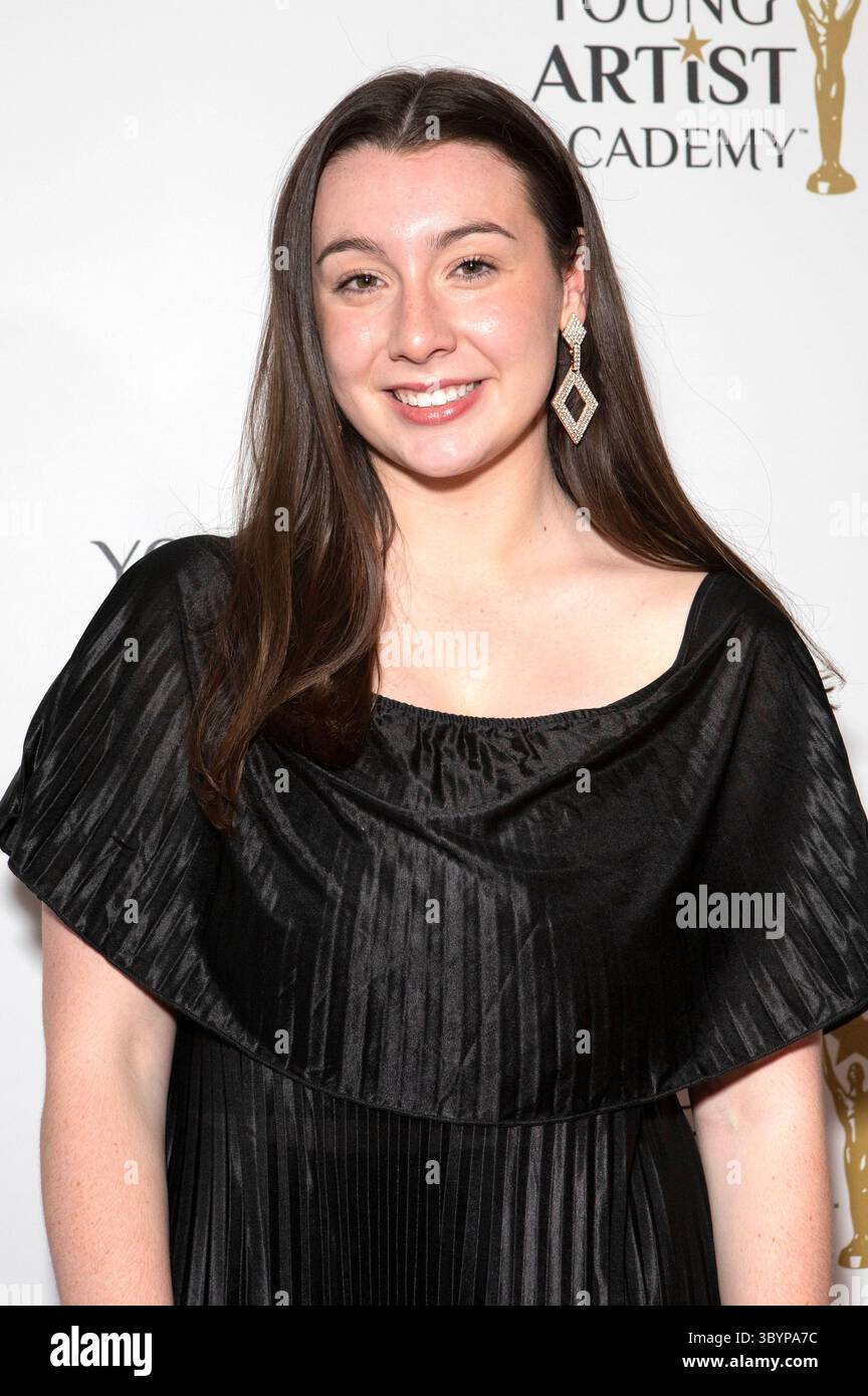 Mazi Grace Howard bei der Verleihung der 46. Young Artist Academy ...