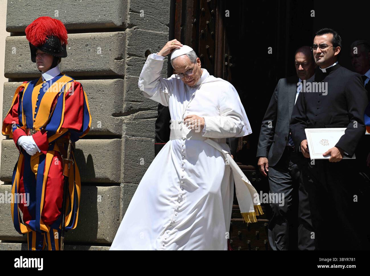 Pope Leo XIV prays the Angelus with the faithful in Castel Gandolfo ...