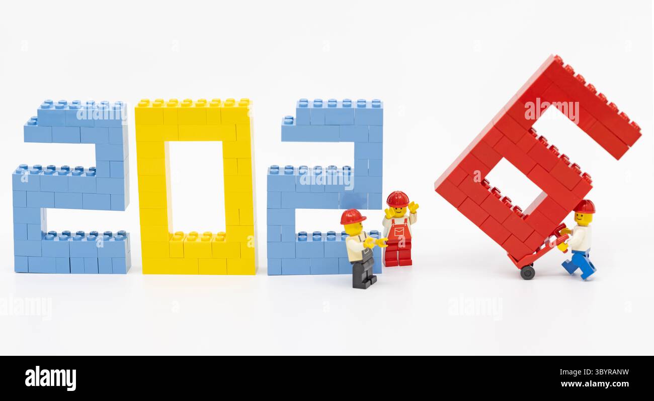 Set 2025 happy new Cut Out Stock Images & Pictures - Alamy