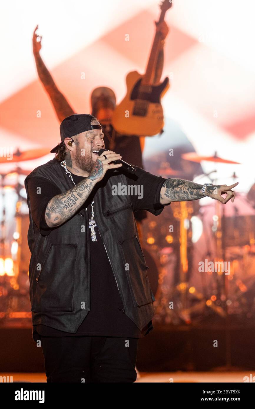 Jelly Roll (Jason DeFord) during the Country Thunder Music Festival on ...