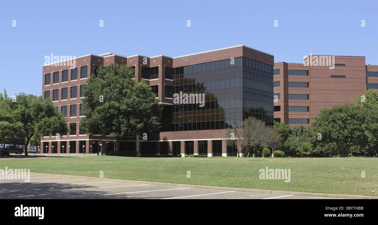 Park Area Near Office Complex in Urban Area Stock Photo - Alamy