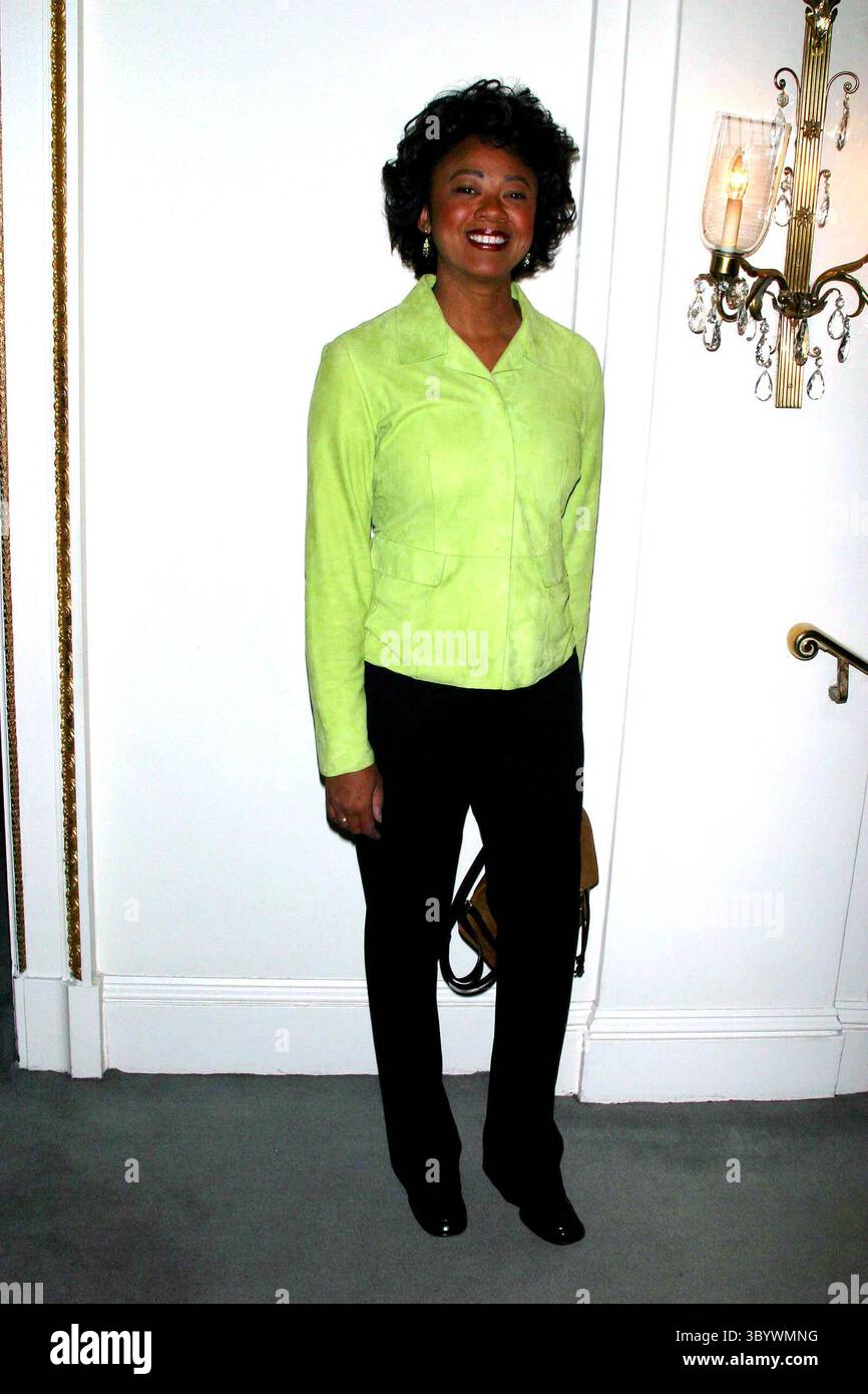 Jan. 1, 2011 -SD1024.14TH ANNUAL WOMEN OF THE YEAR LUNCHEON.JANICE HUFF ...