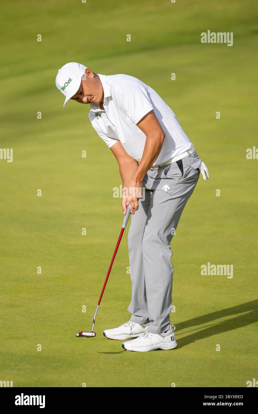 Portrush, Ireland. 20th July 2025. Li Haotong on the final day of 153rd ...
