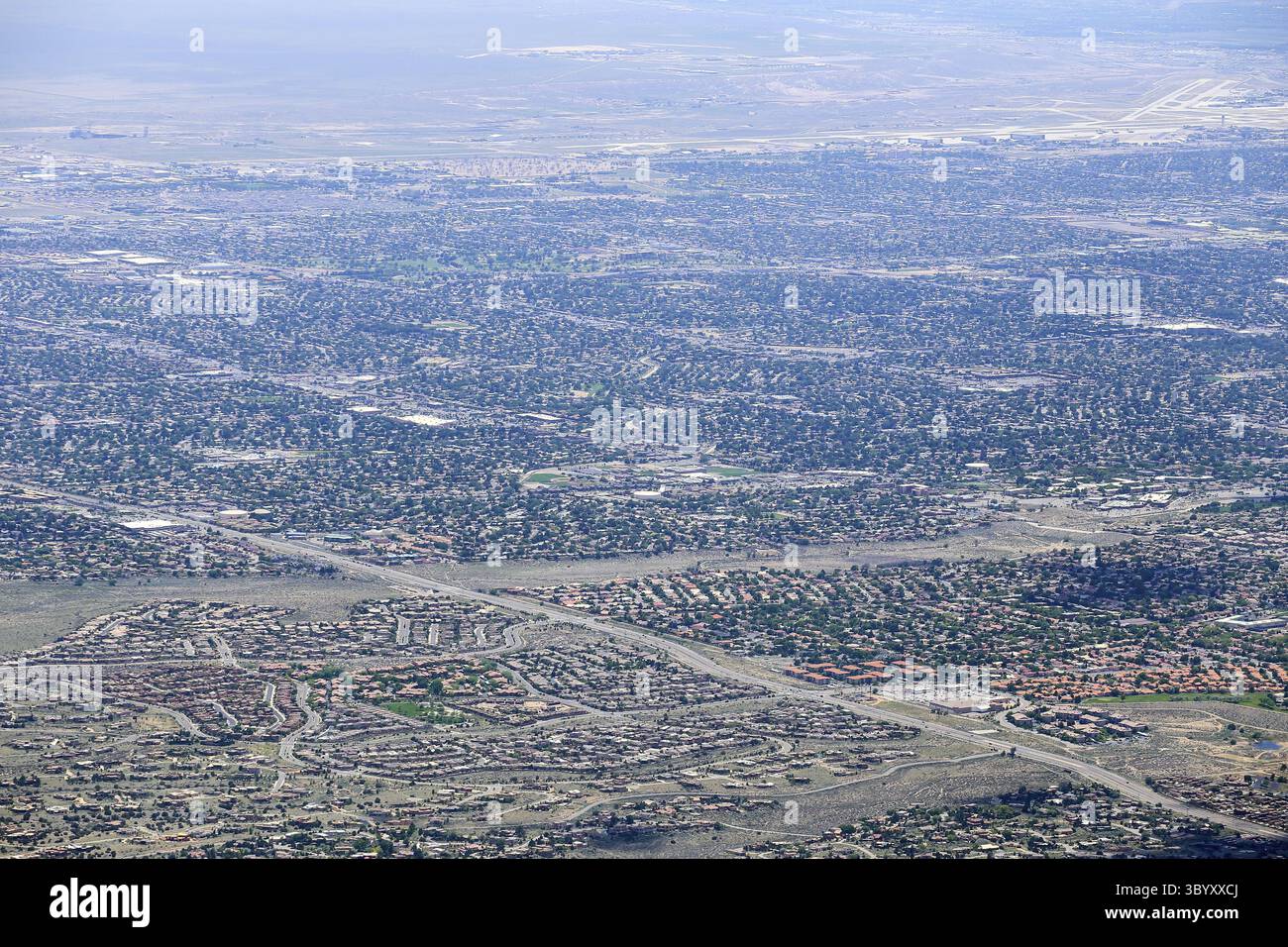 Albuquerque usa airport highway hi-res stock photography and images - Alamy