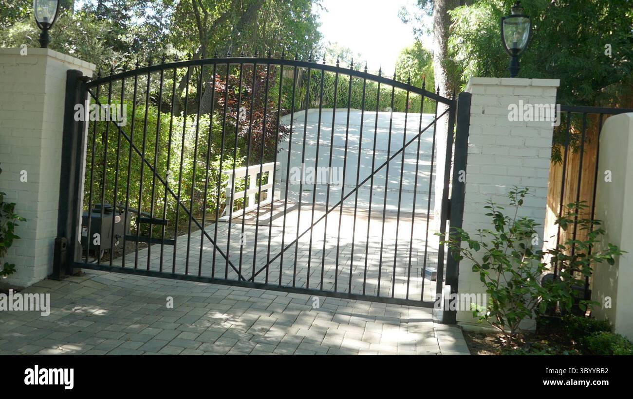 Encino, California, USA 2nd July 2025 Comedian Dana Carvey Former home ...