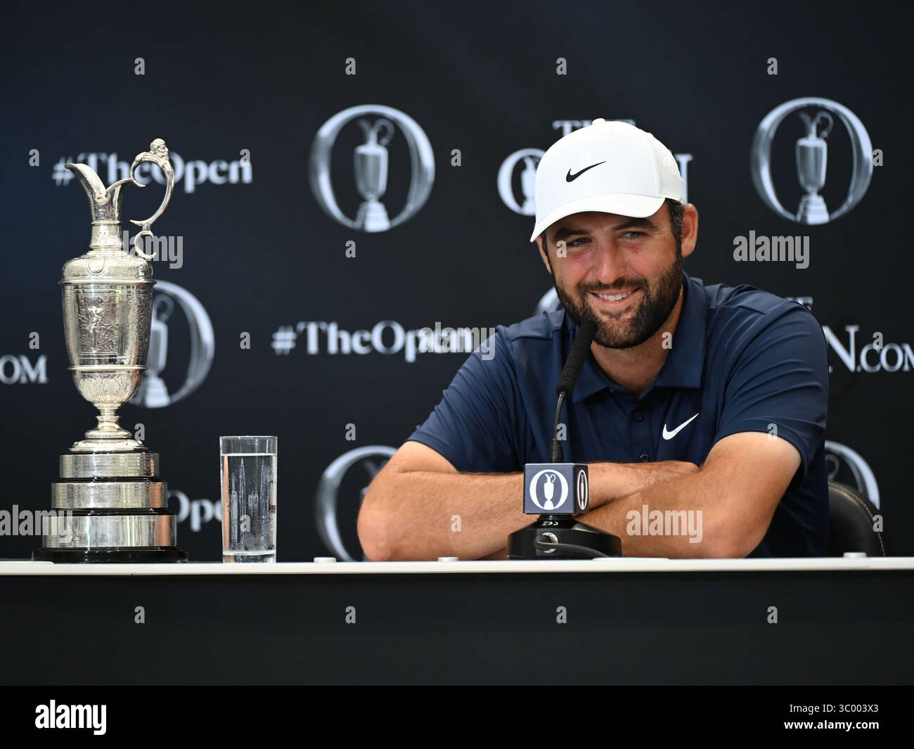Scottie scheffler 2025 open portrush hi-res stock photography and ...