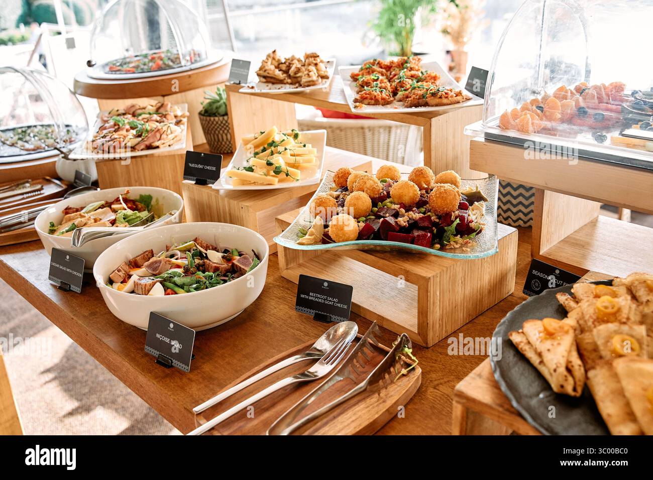 Vibrant buffet spread features hi-res stock photography and images - Alamy