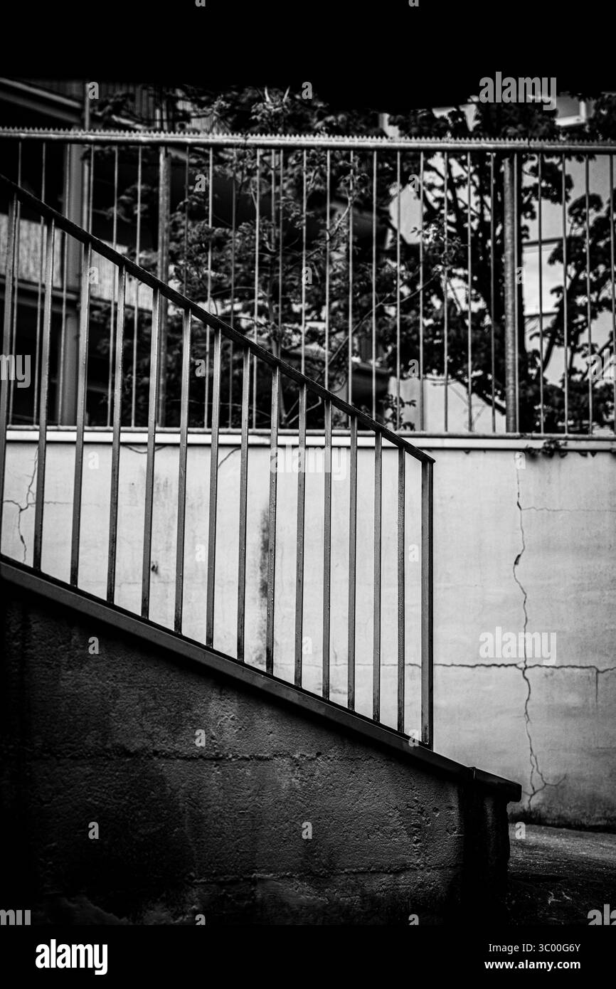 Geometric decay Black and White Stock Photos & Images - Alamy