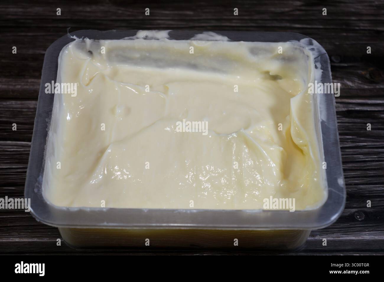Creamy Cheese Spread, delicious cheesy flavor enhances the taste of the ...