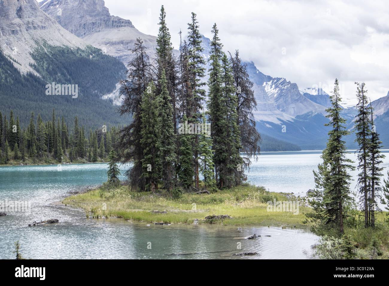 Spirit Island, Maligne Lake, Jasper National Park Stock Photo - Alamy