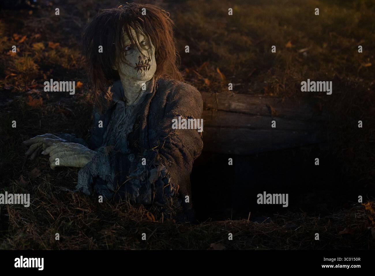 Hocus Pocus 2 (2022)Doug Jones as Billy Butcherson *Filmstill ...