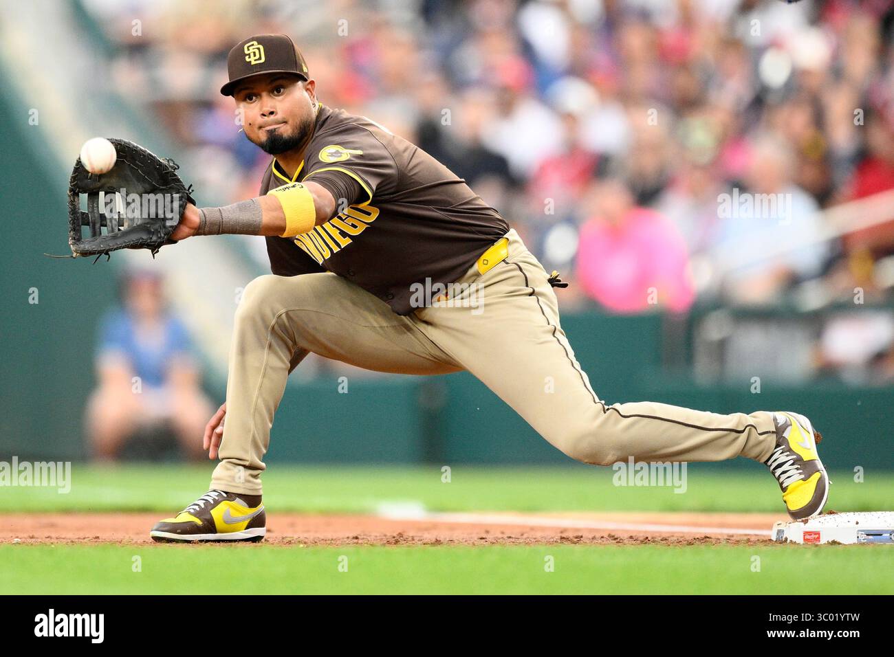 San Diego Padres first baseman Luis Arraez (4) in action during a ...