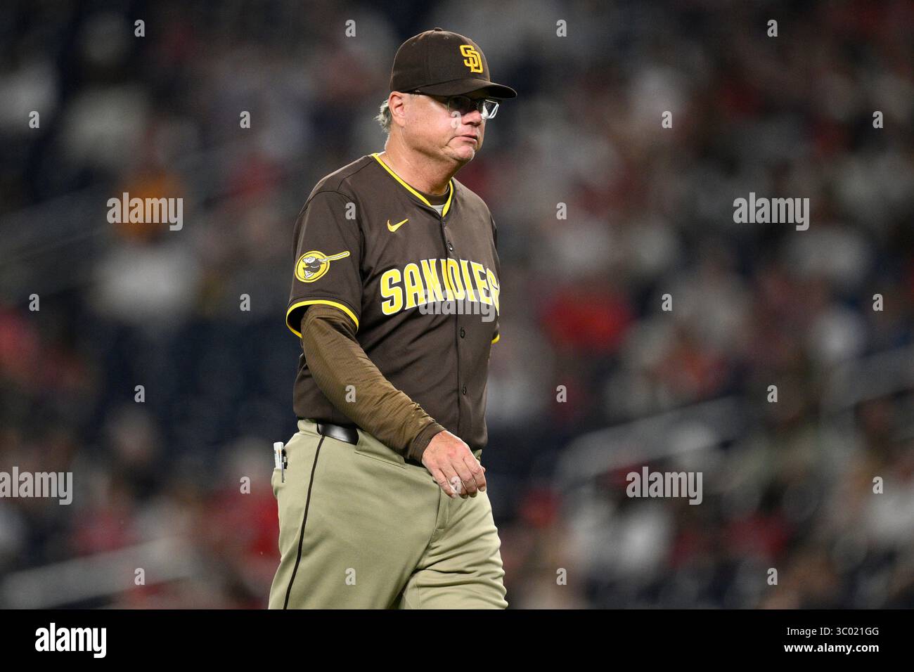 San Diego Padres Manager Mike Shildt 8 In Action During A Baseball 4822