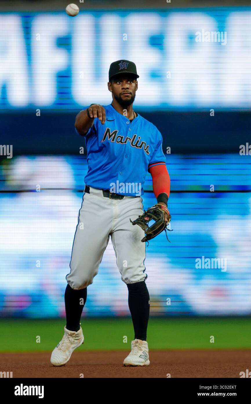 MIAMI, FL - JULY 20: Miami Marlins second base Otto Lopez (6) throws ...