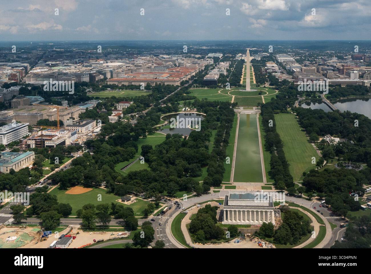 U s capitol seen reflecting hi-res stock photography and images - Alamy