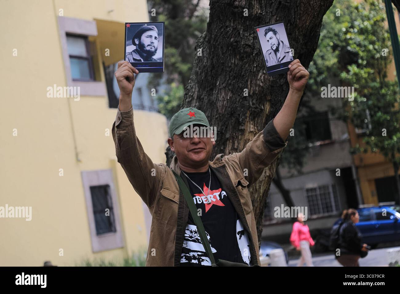 Protest Against the Removal of Statues of Cuban Revolutionary Leaders A ...