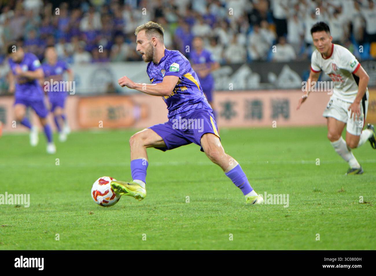 Tianjin Jinmen Tiger Football Club defeated Chengdu Rongcheng Football ...