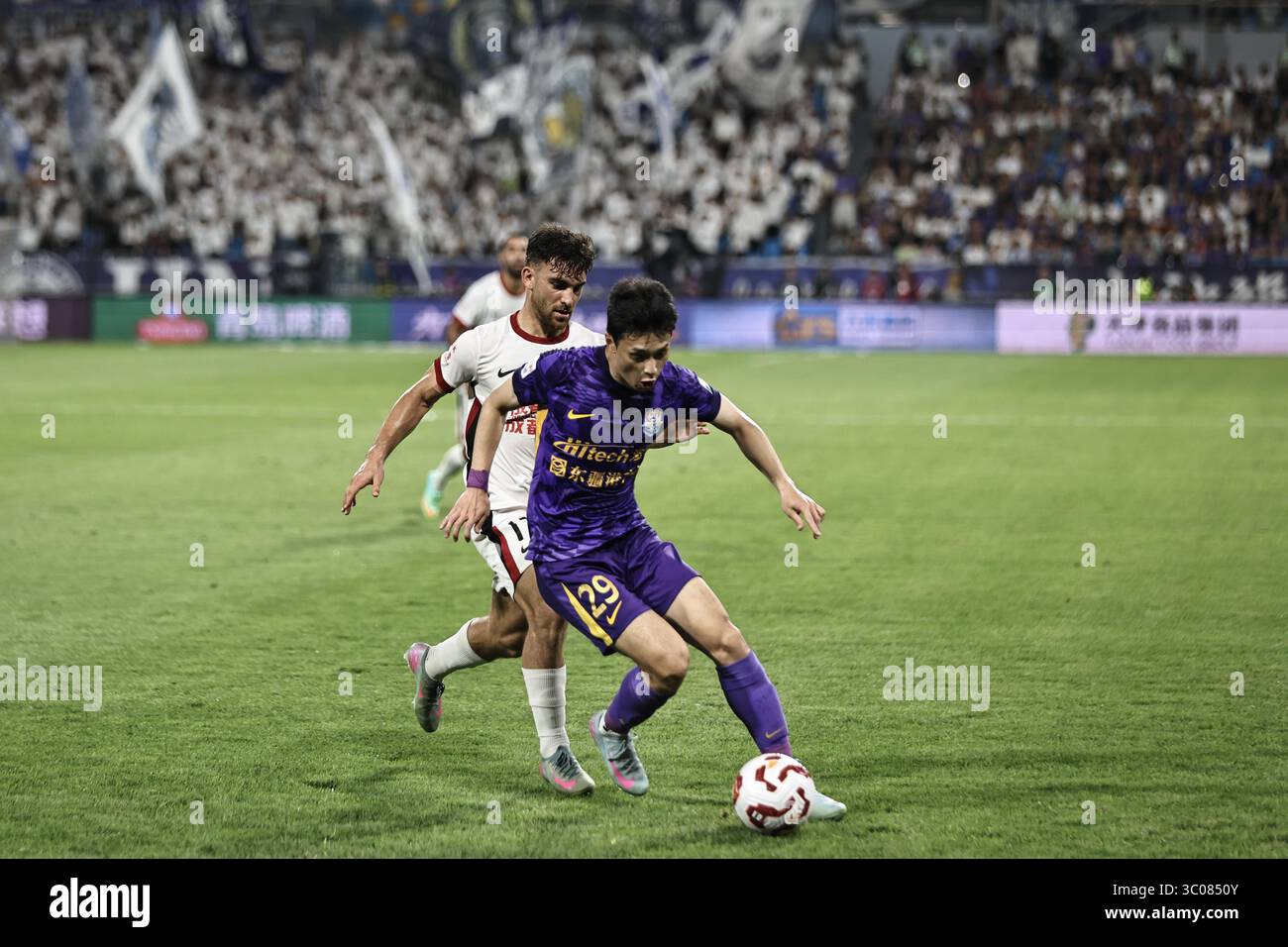 Tianjin Jinmen Tiger Football Club defeated Chengdu Rongcheng Football ...